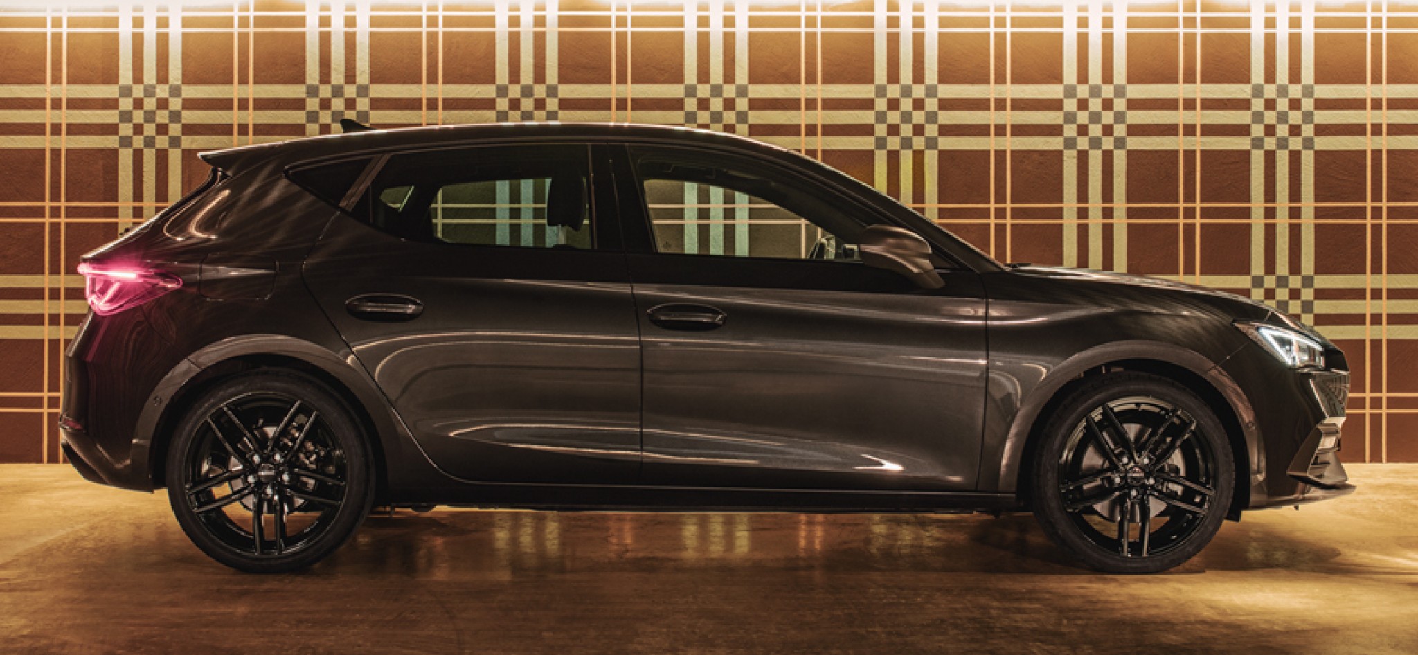 Dezent TR black 7.5x18 ET42 - LK5/112 ML57.1 | Felge - Alu - RSU.de