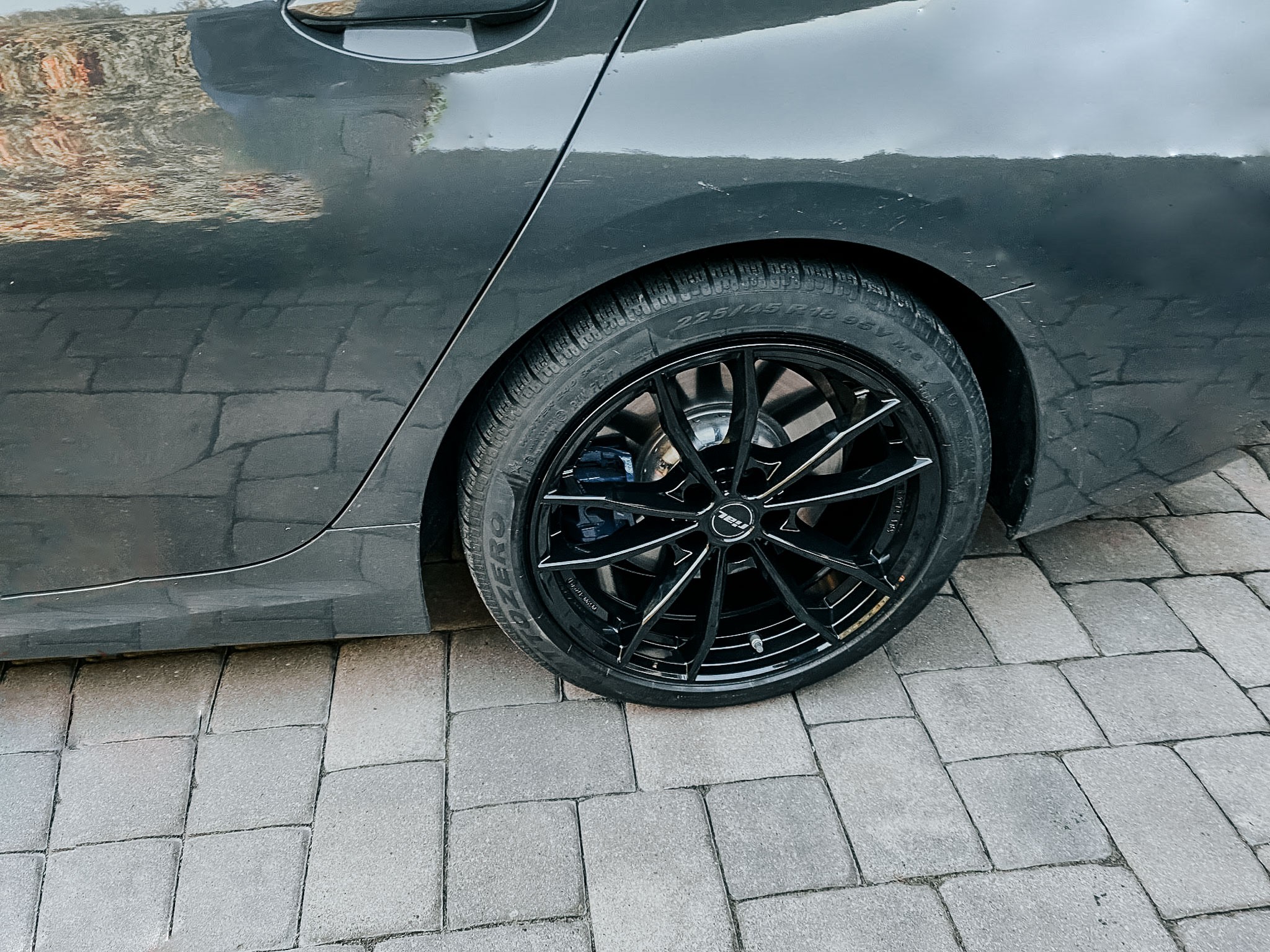 Rial X12 diamant-schwarz 7.5x18 ET51 - LK5/112 ML66.5 | Felge - Alu ...