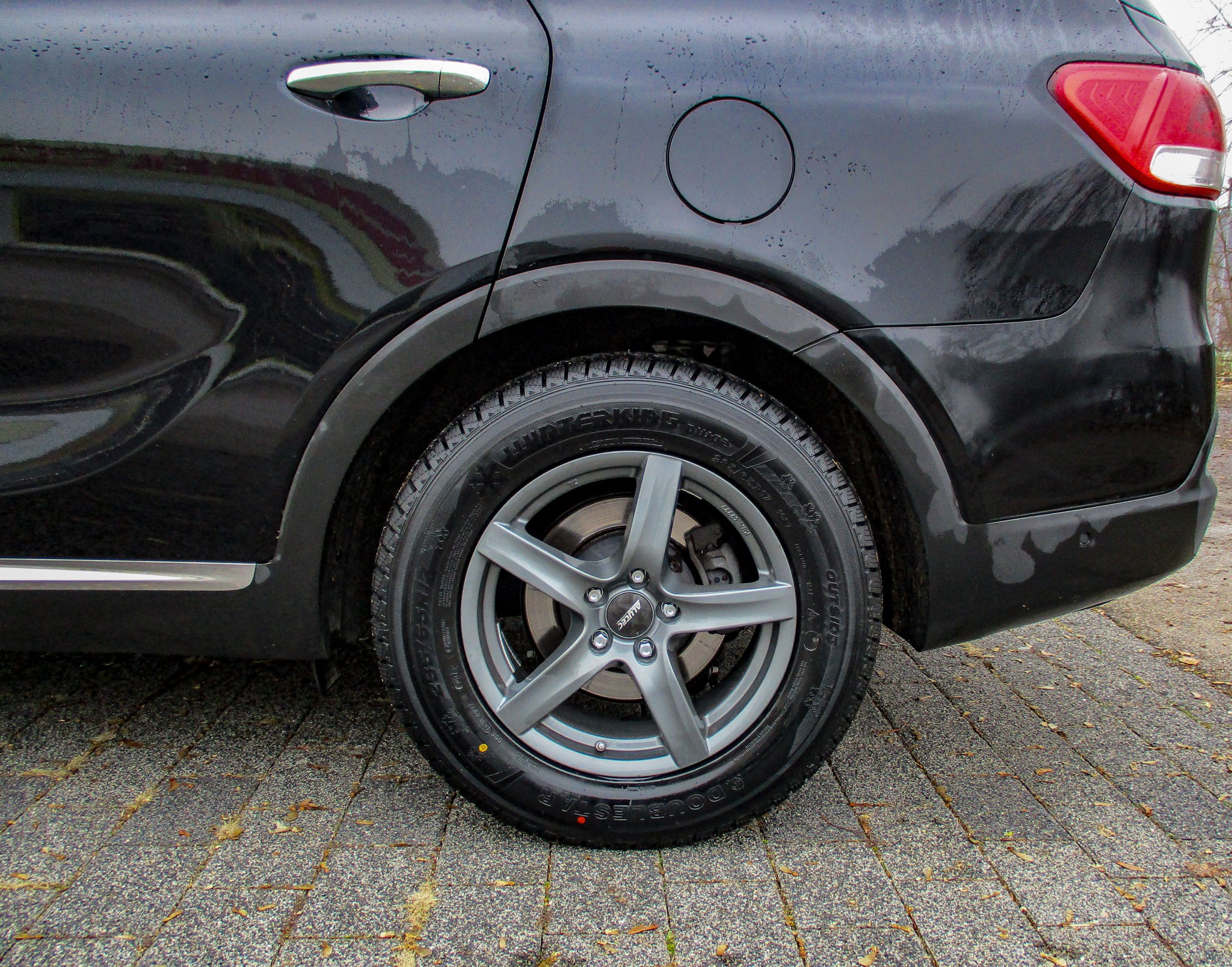 Alutec Grip graphit 7x17 ET42 - LK5/108 ML65.1 | Felge - Alu - RSU.de